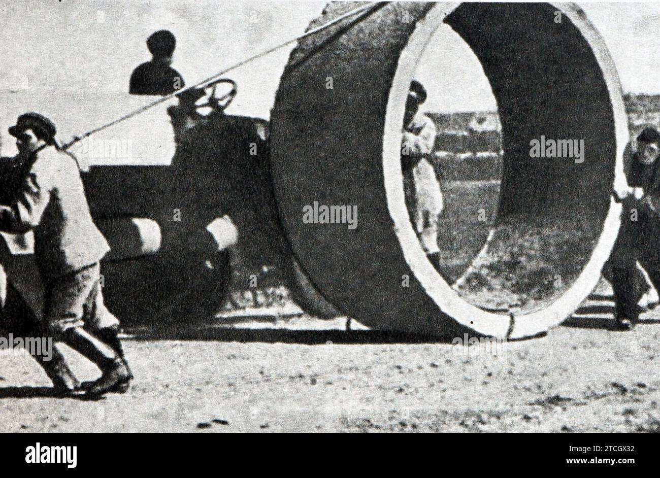 Soviet Russian construction workers building Magnitogorsk Iron and ...