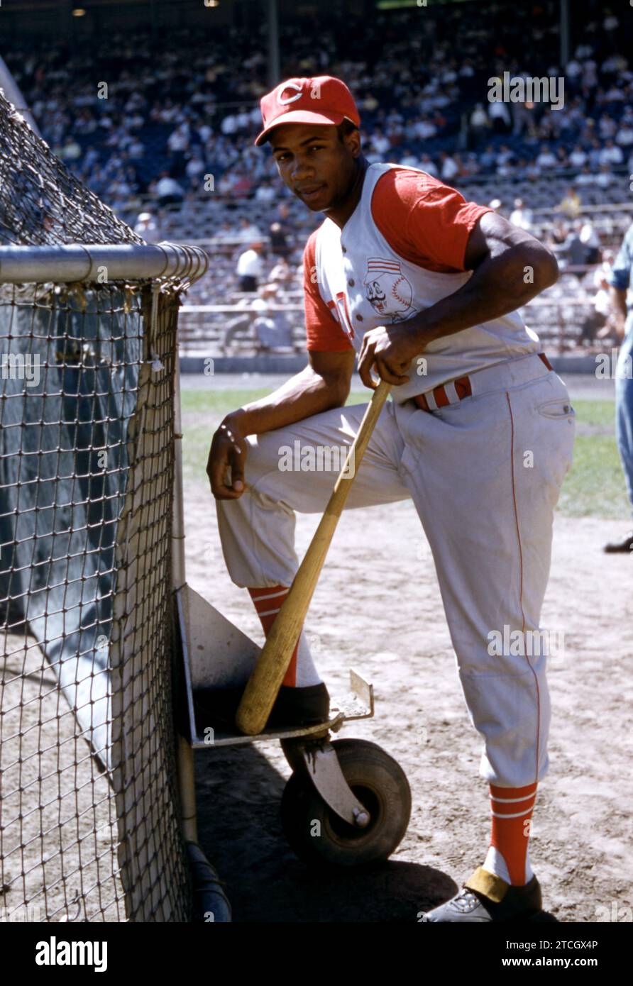 MILWAUKEE, WI - AUGUST, 1956: Frank Robinson #20 of the Cincinnati ...