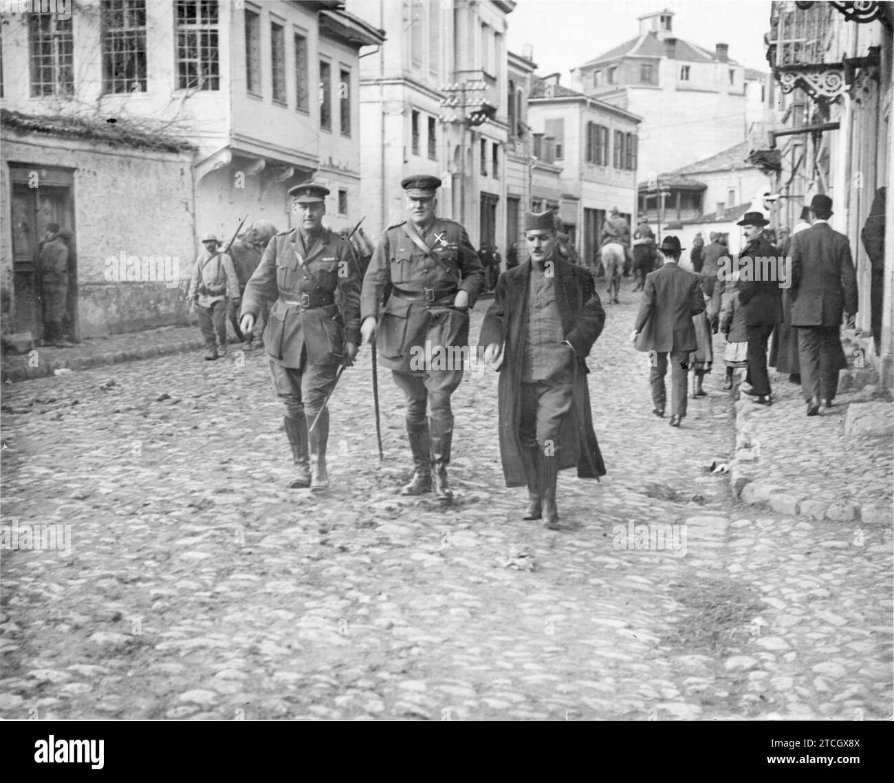 12/31/1916. The Allies in Salonica. The English General Sir Thomas ...