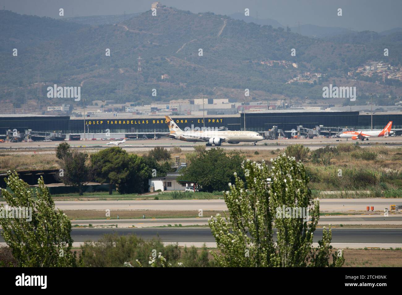 Barcelona, 09/09/2021. Airplanes on the runway of El Prat airport ...