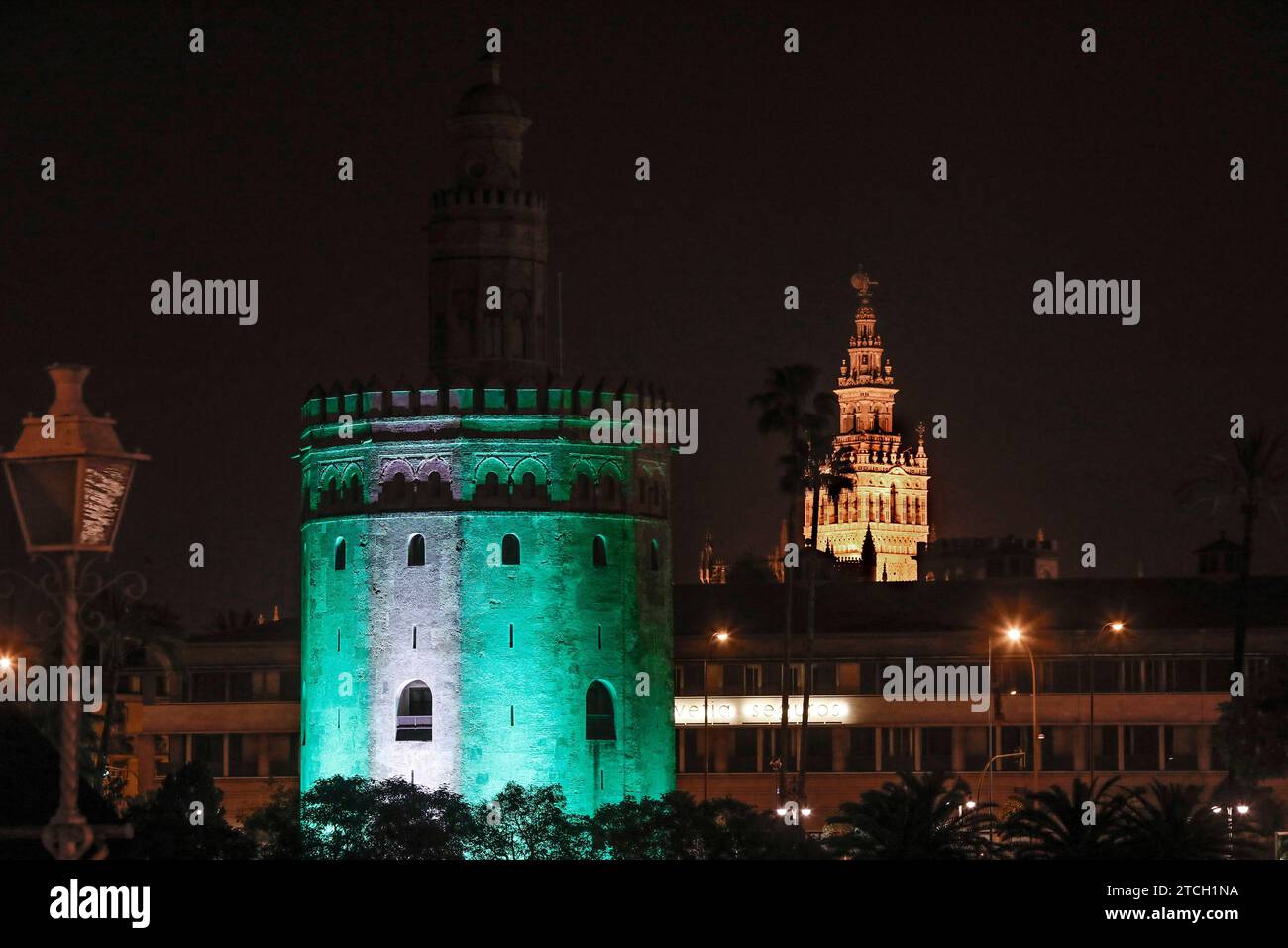 Seville, 02/27/2021. They illuminate the Torre del Oro with the colors ...