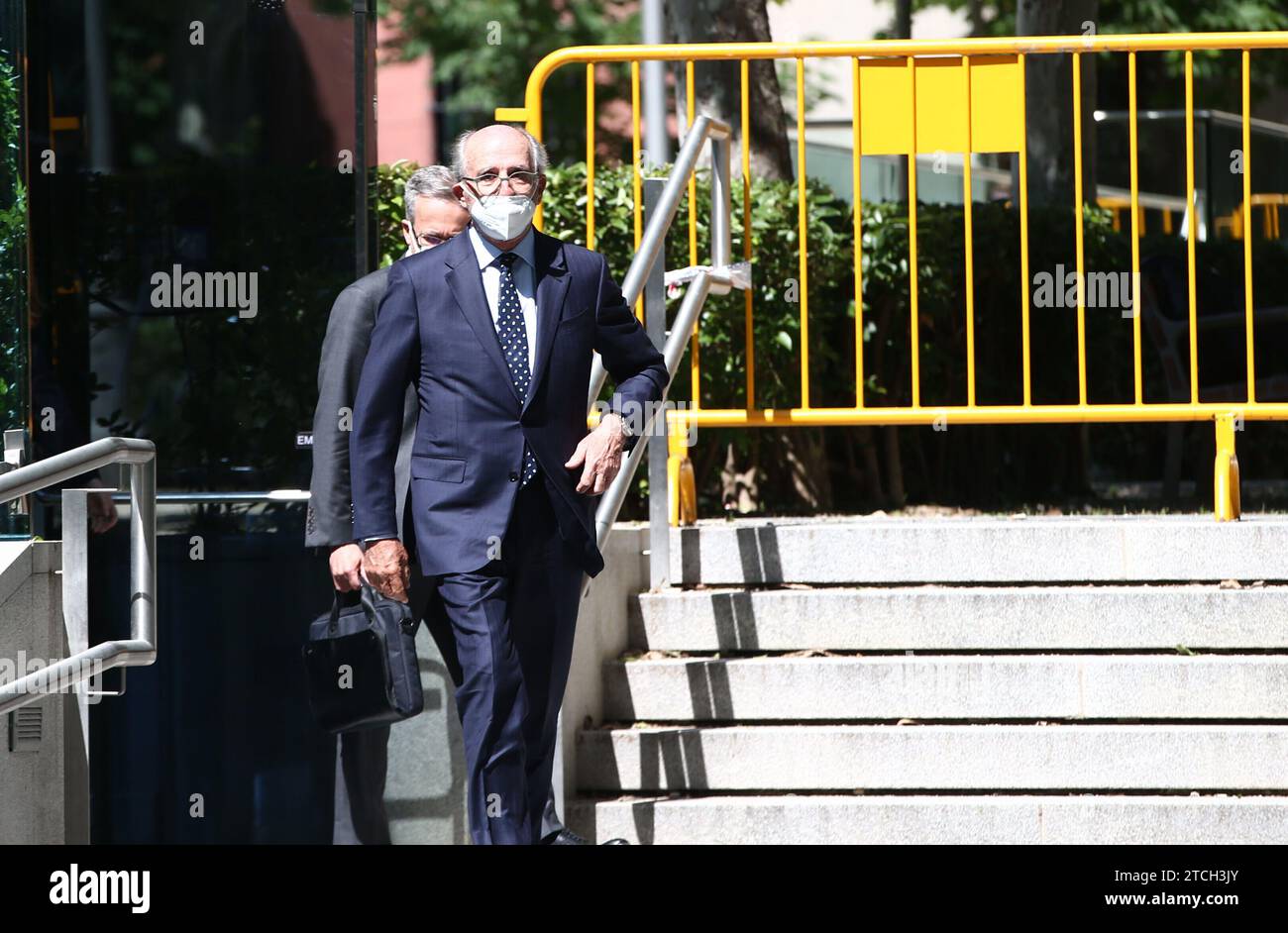 Before you judge me hi-res stock photography and images - Alamy