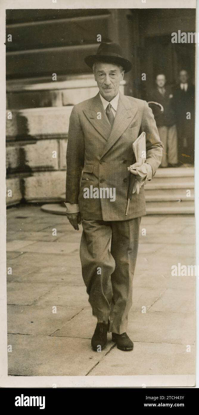 London (United Kingdom), September 1939. The Spanish ambassador, the ...
