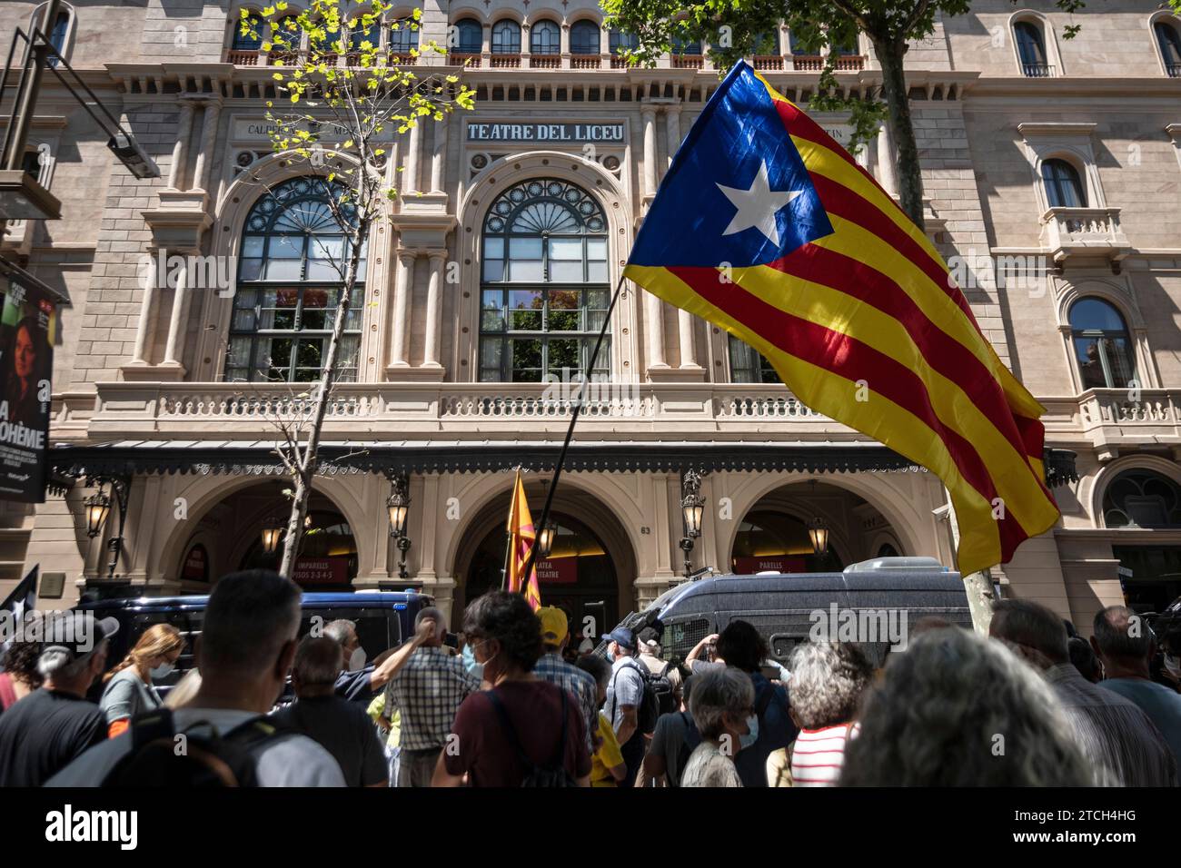 Barcelona, 06/21/2021. The independence movement receives Sánchez with ...