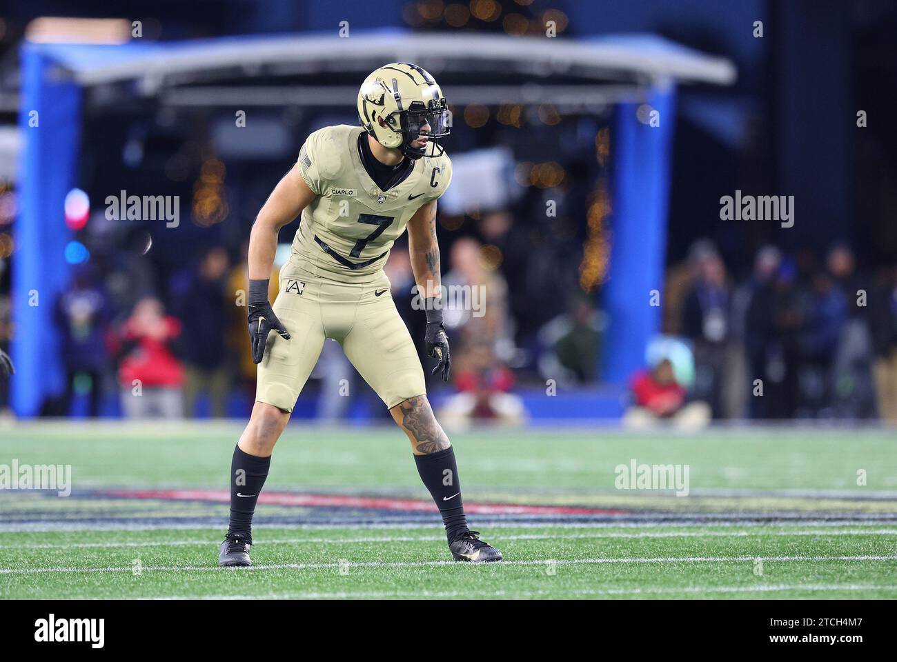 FOXBOROUGH, MA - DECEMBER 09: Army Black Knights linebacker Jimmy ...