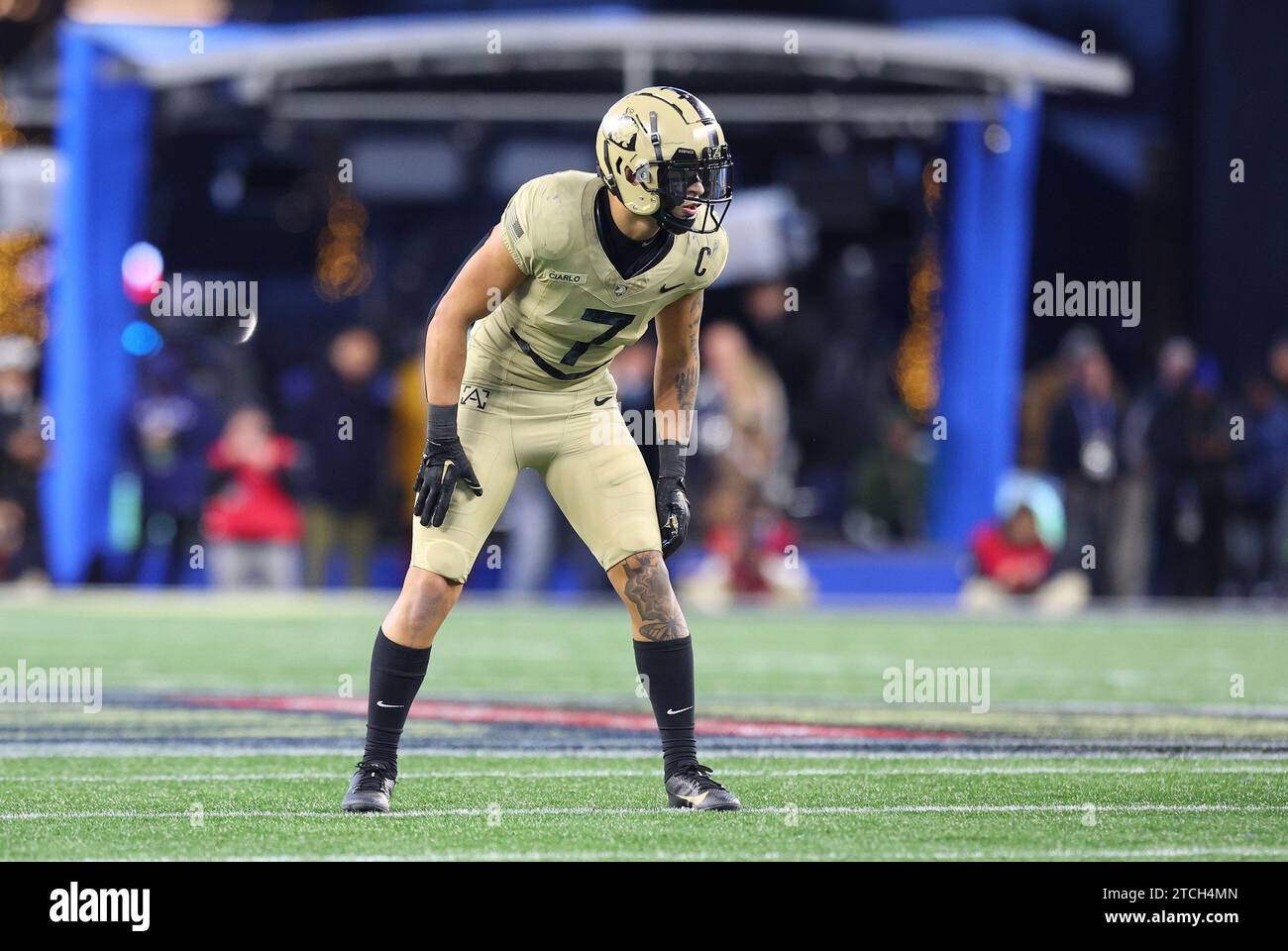 FOXBOROUGH, MA - DECEMBER 09: Army Black Knights linebacker Jimmy ...