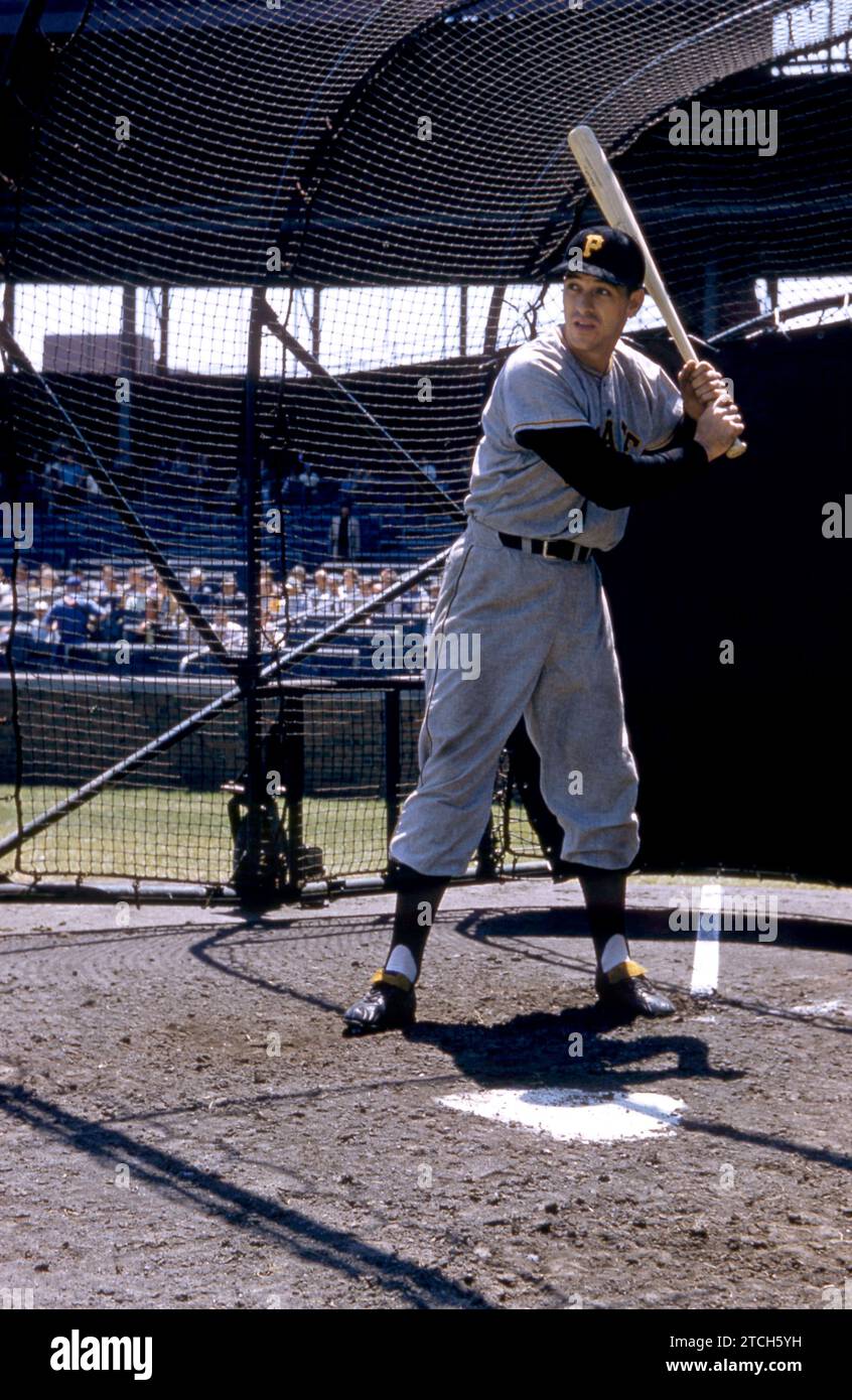 CHICAGO, IL - MAY 6: Dale Long #3 of the Pittsburgh Pirates takes ...