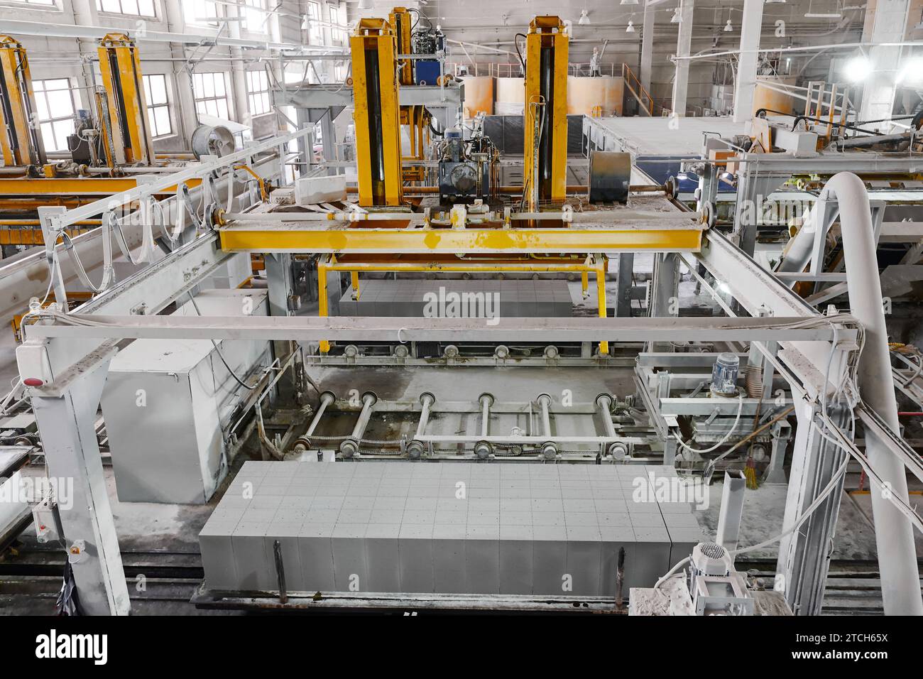 Construction building large concrete blocks hi-res stock photography ...