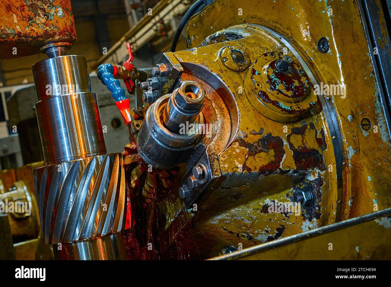 Helical gearbox hi-res stock photography and images - Alamy
