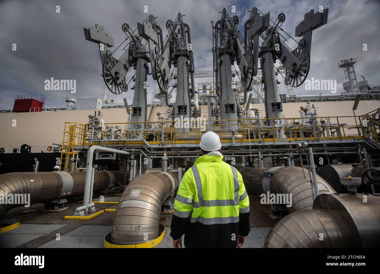 Lng plant spain hi-res stock photography and images - Alamy