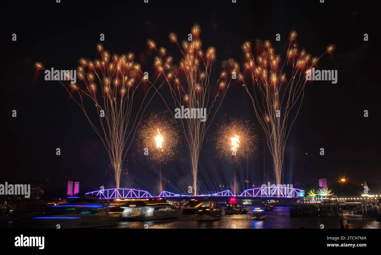 Illuminating device hi-res stock photography and images - Alamy