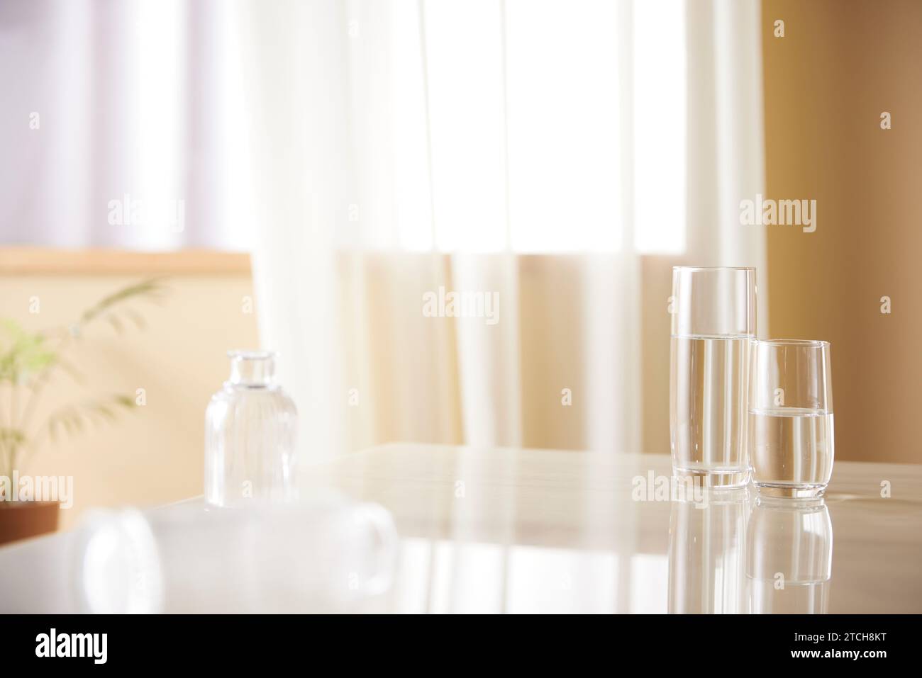 Minimal ambient light hi-res stock photography and images - Alamy