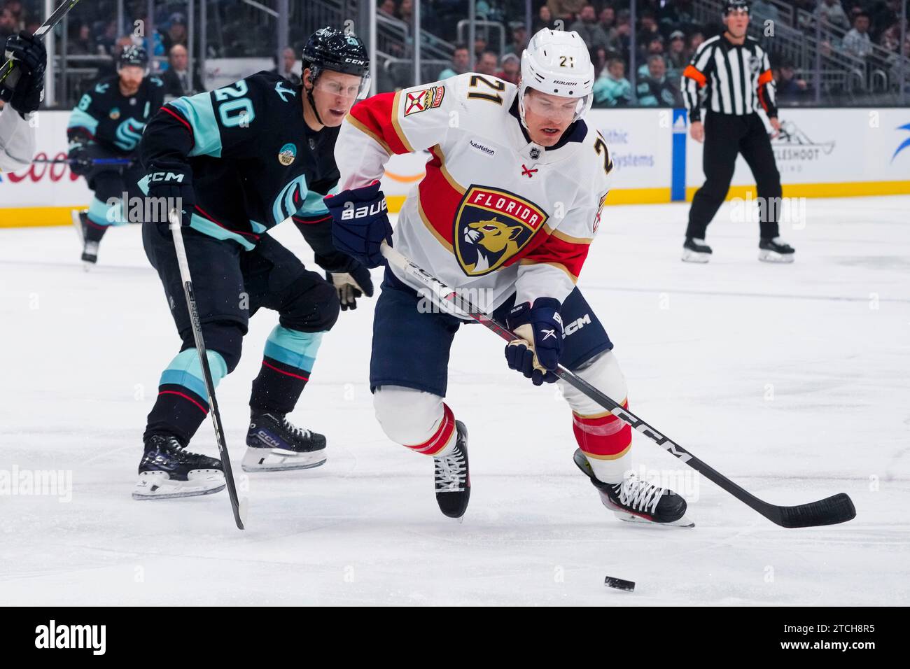 Florida Panthers center Nick Cousins (21) skates to a loose puck ...