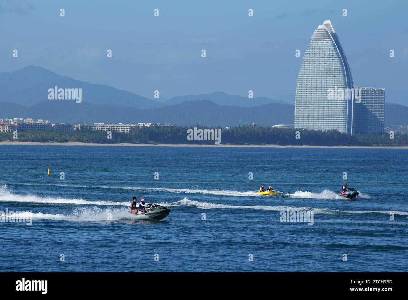 **CHINESE MAINLAND, HONG KONG, MACAU AND TAIWAN OUT** Tourists travel ...