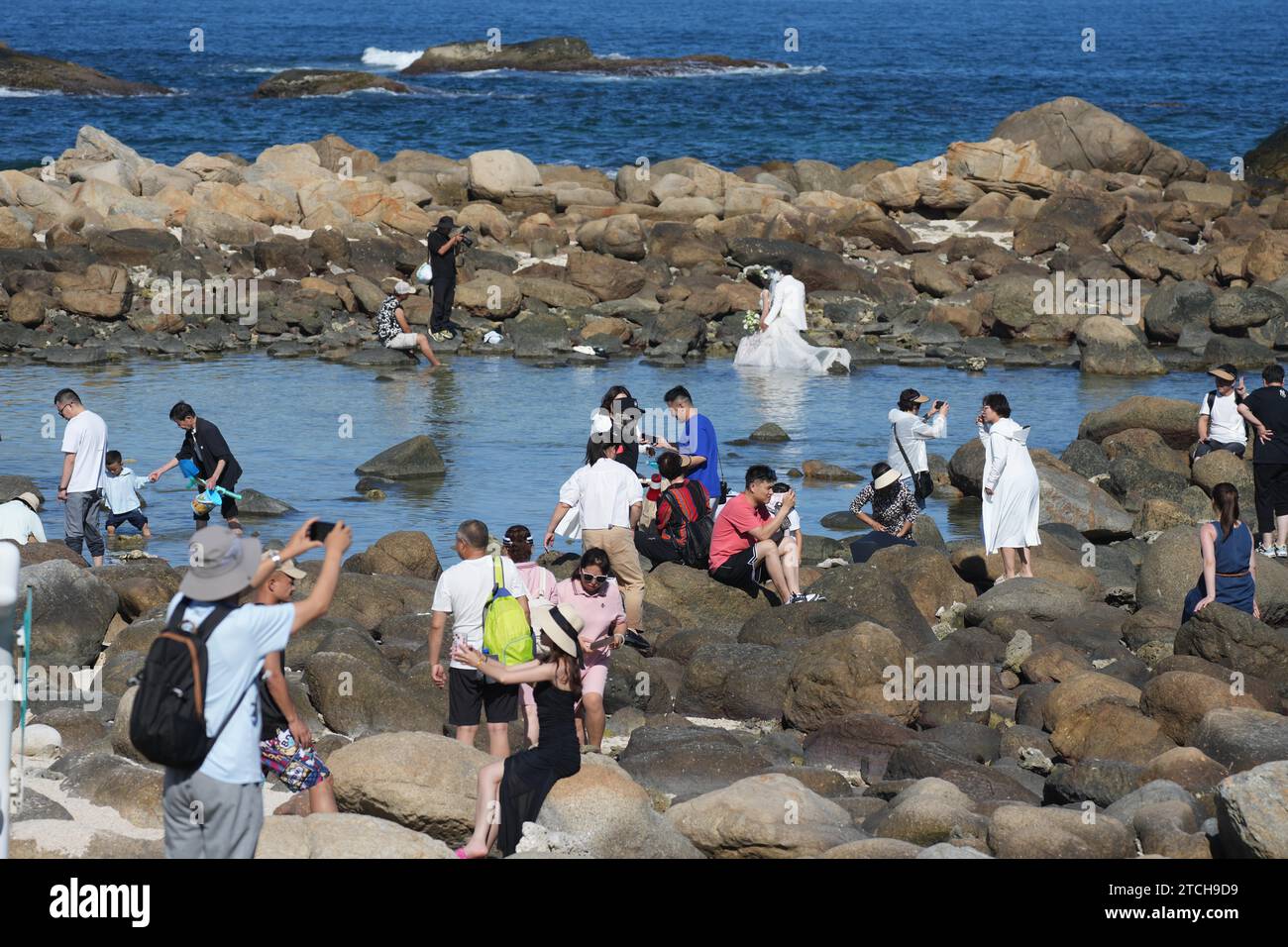 **CHINESE MAINLAND, HONG KONG, MACAU AND TAIWAN OUT** Tourists travel ...