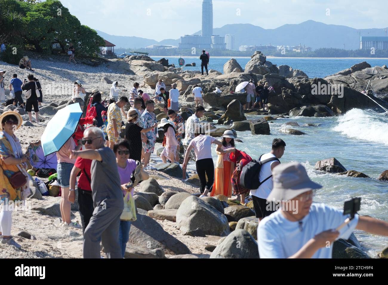 **CHINESE MAINLAND, HONG KONG, MACAU AND TAIWAN OUT** Tourists travel ...