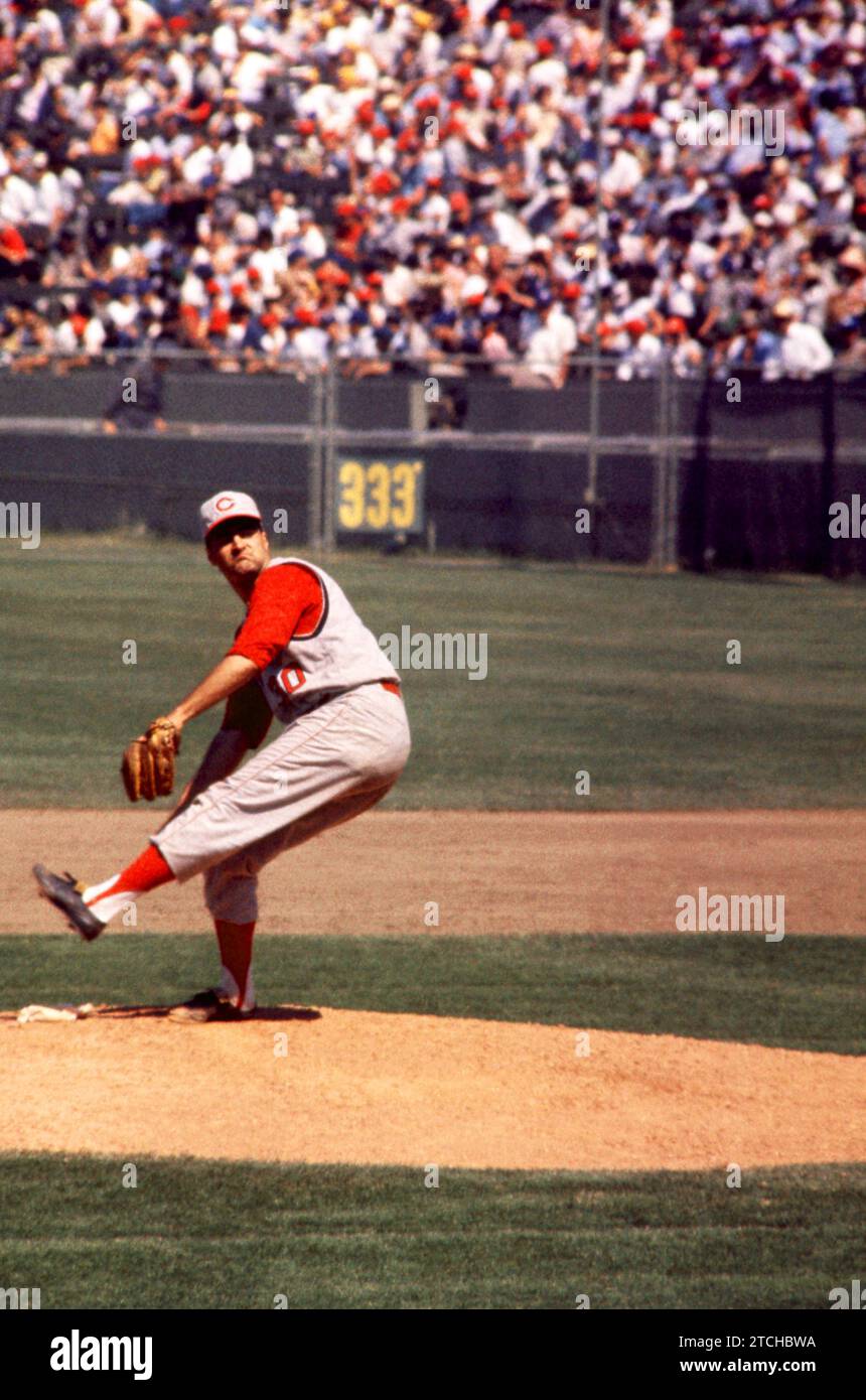 LOS ANGELES, CA - JULY 9: Pitcher Joey Jay #30 of the Cincinnati Reds ...