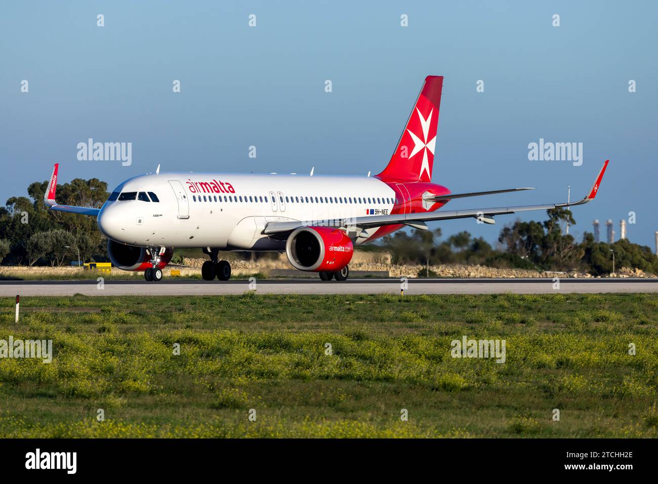 Air Malta Airbus A320-251N (Reg: 9H-NEE) lining up for take off Stock ...