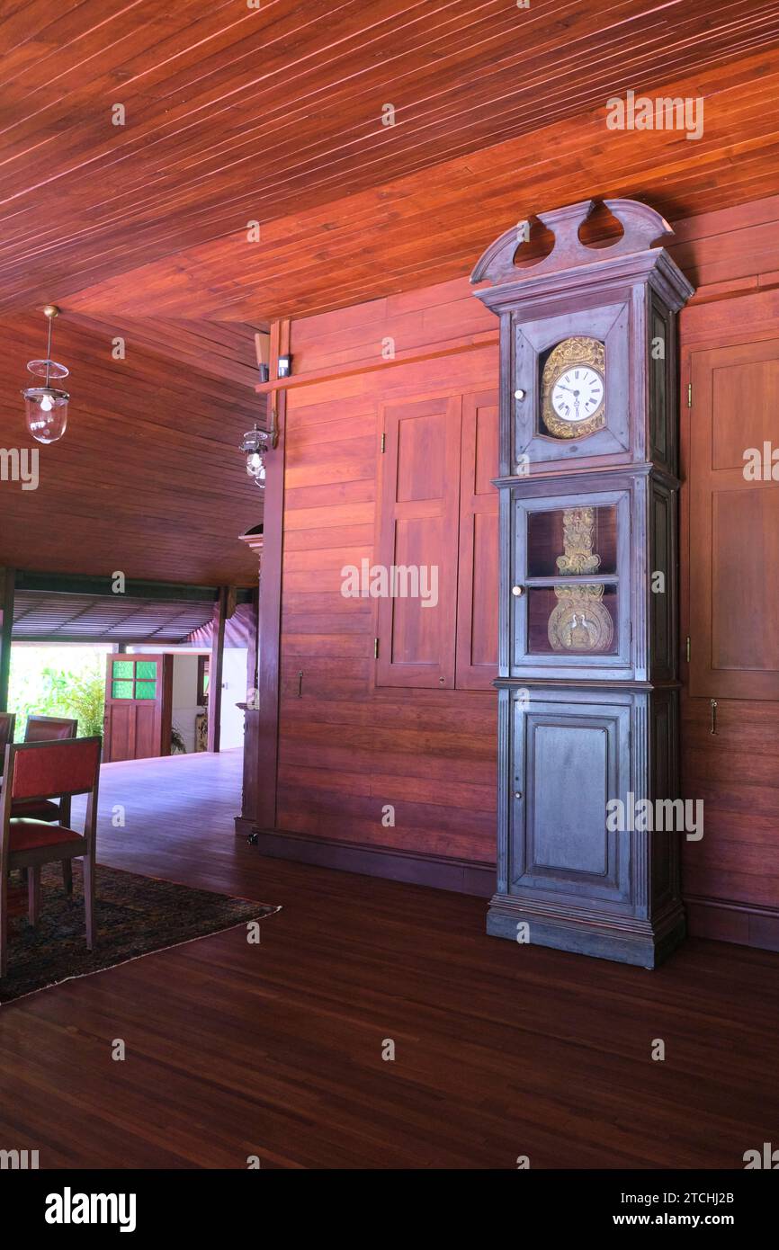 Clock grandfather hi-res stock photography and images - Alamy