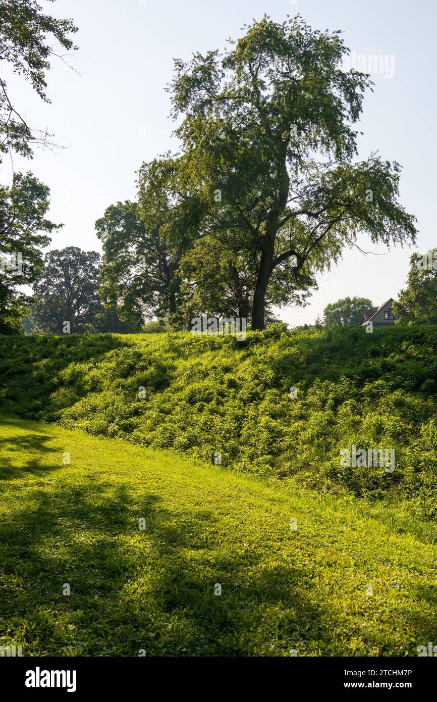 Octagon earthworks hi-res stock photography and images - Alamy