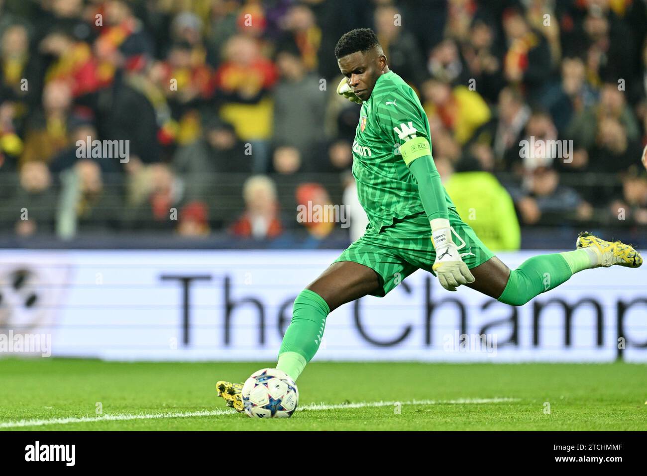 Lens, France. 12th Dec, 2023. goalkeeper Brice Samba (30) of RC Lens ...