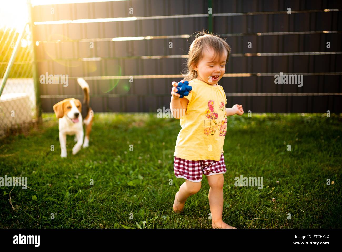 Girl barefoot hi-res stock photography and images - Alamy