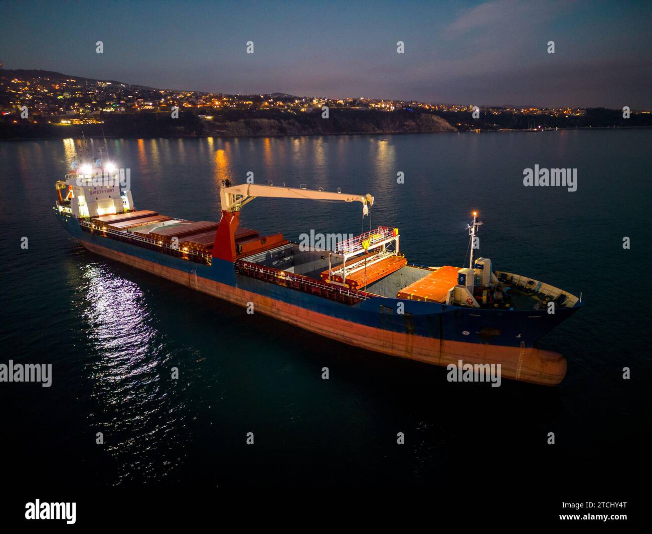 Ship navigation lights at night hi-res stock photography and images - Alamy