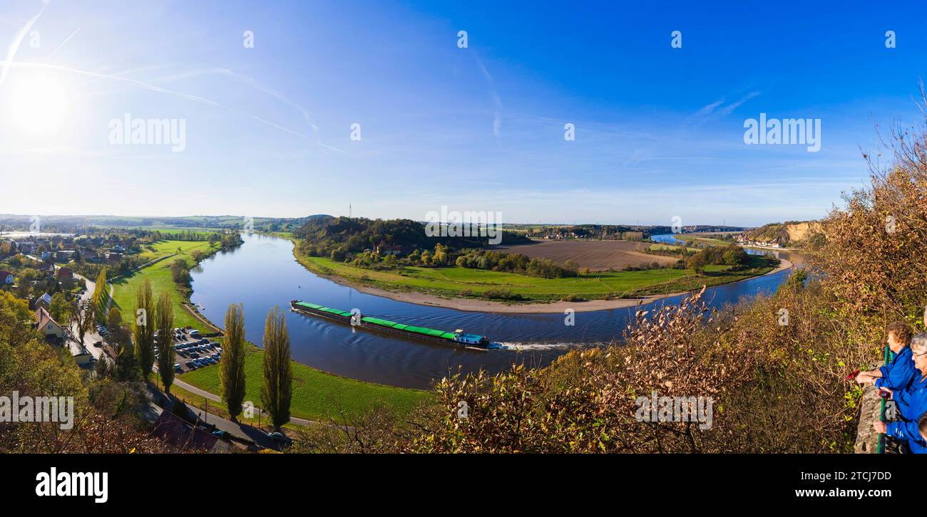 Diesbar Seusslitz pushed barge convoy on the Elbe Stock Photo - Alamy