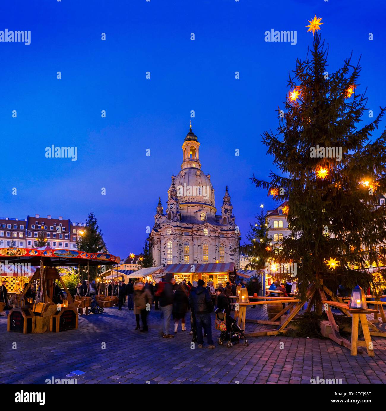 Christmas market on Dresden's Neumarkt square Stock Photo - Alamy Christmas market on Dresden's Neumarkt square Stock Photo - Alamy