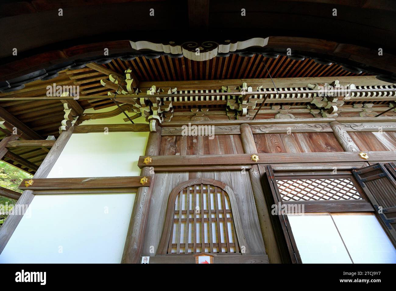 Eikan-do Temple, a major Buddhist temple with ancient art and Zen ...