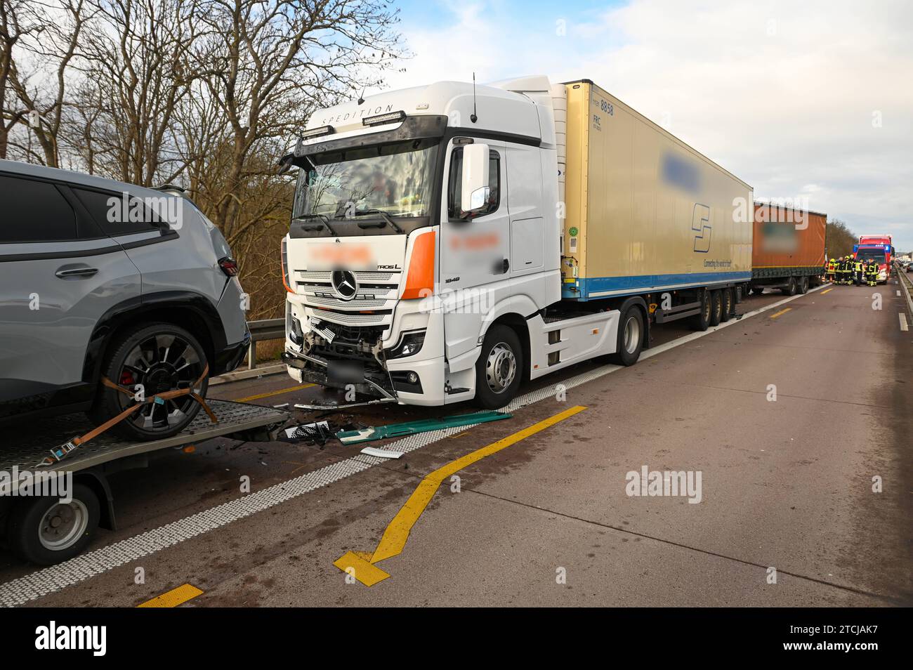 Unfall mit rettungsdienst hi-res stock photography and images - Alamy
