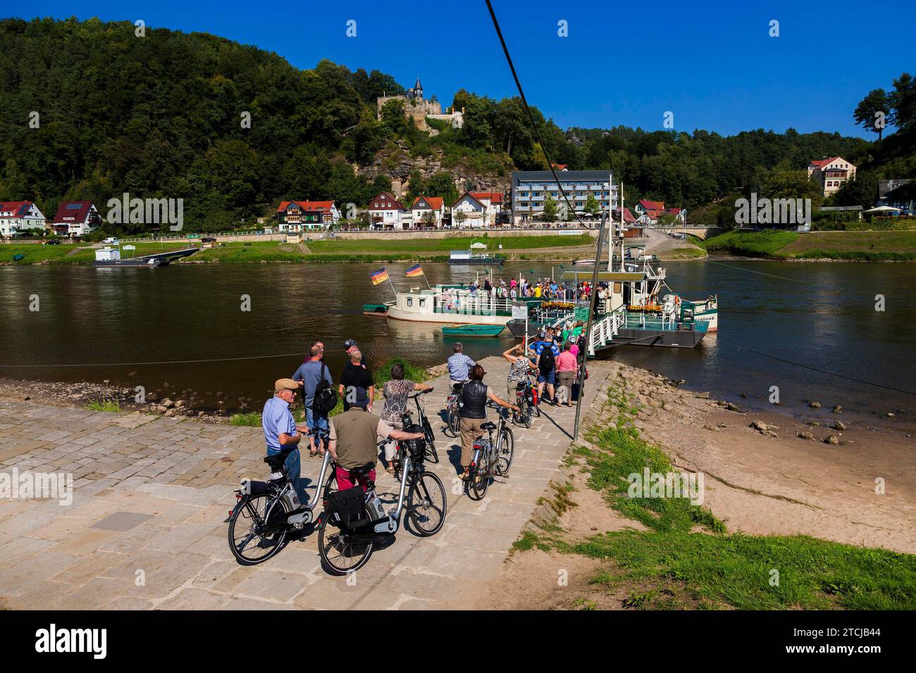Yaw rope ferry in Rathen Stock Photo - Alamy