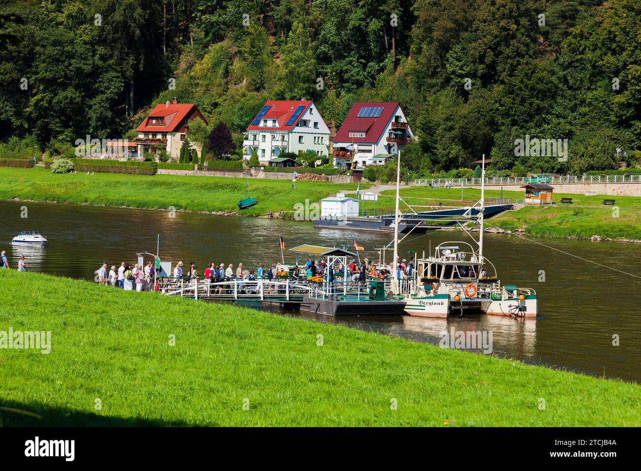 Yaw rope ferry in Rathen Stock Photo - Alamy