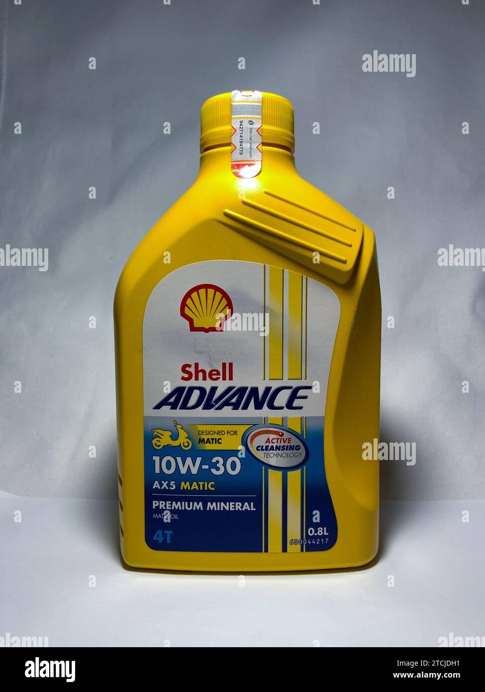 Shell oil fuel storage tank hi-res stock photography and images - Alamy