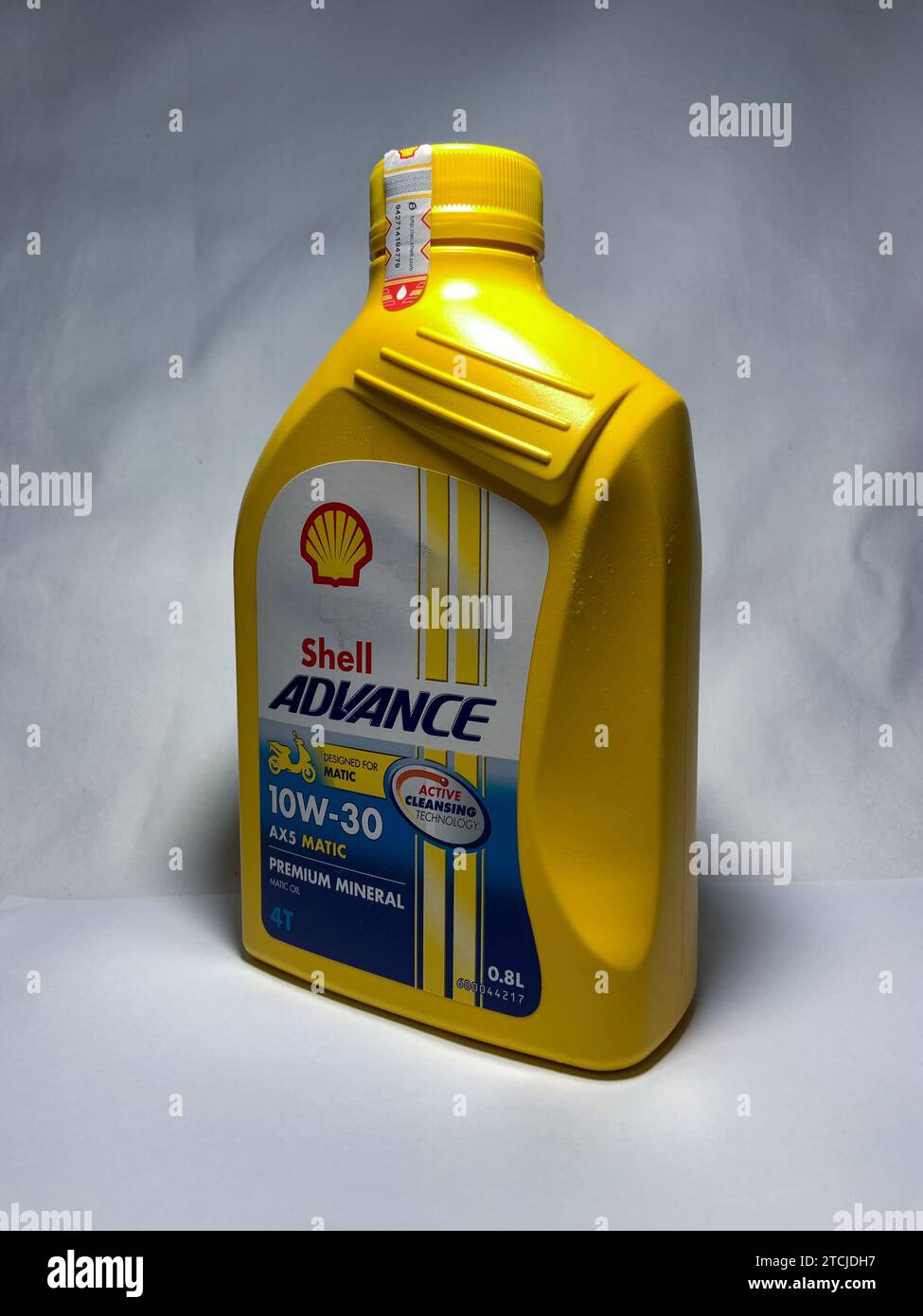 Shell oil fuel storage tank hi-res stock photography and images - Alamy