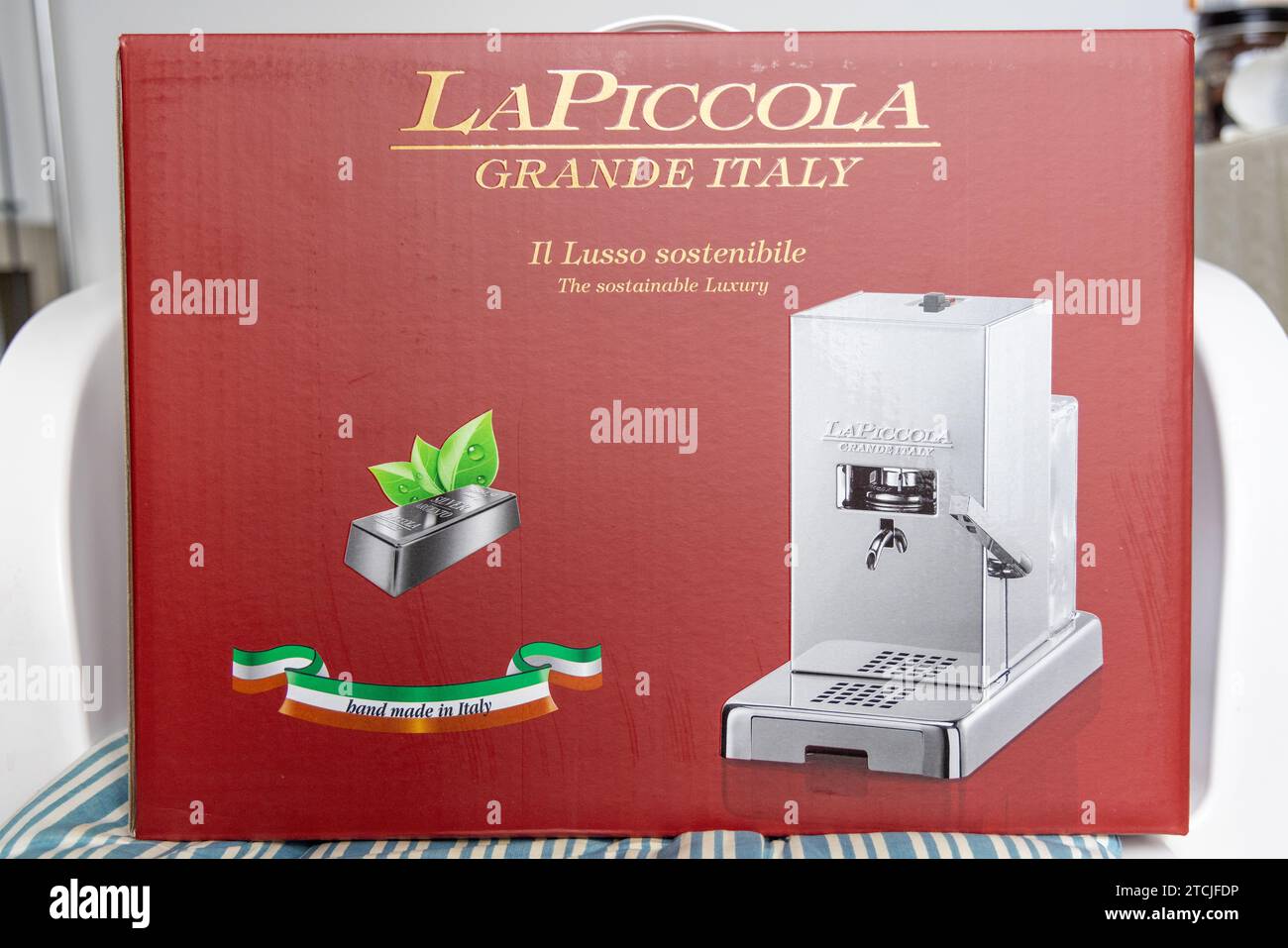 Cardboard box, package of La Piccola espresso machine for Easy Serving ...