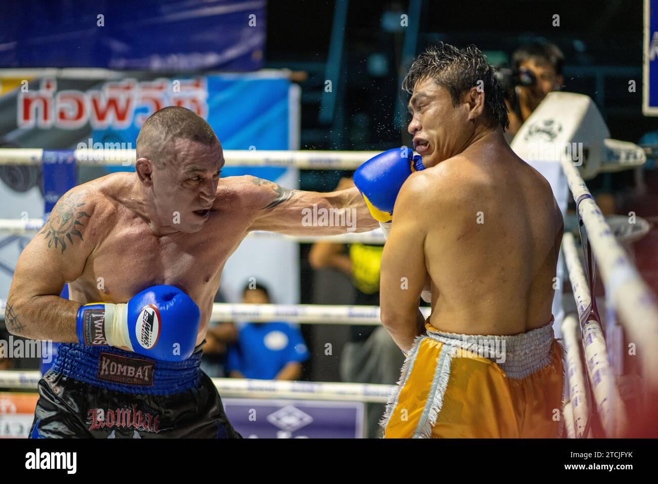 Boxer dies hi-res stock photography and images - Alamy