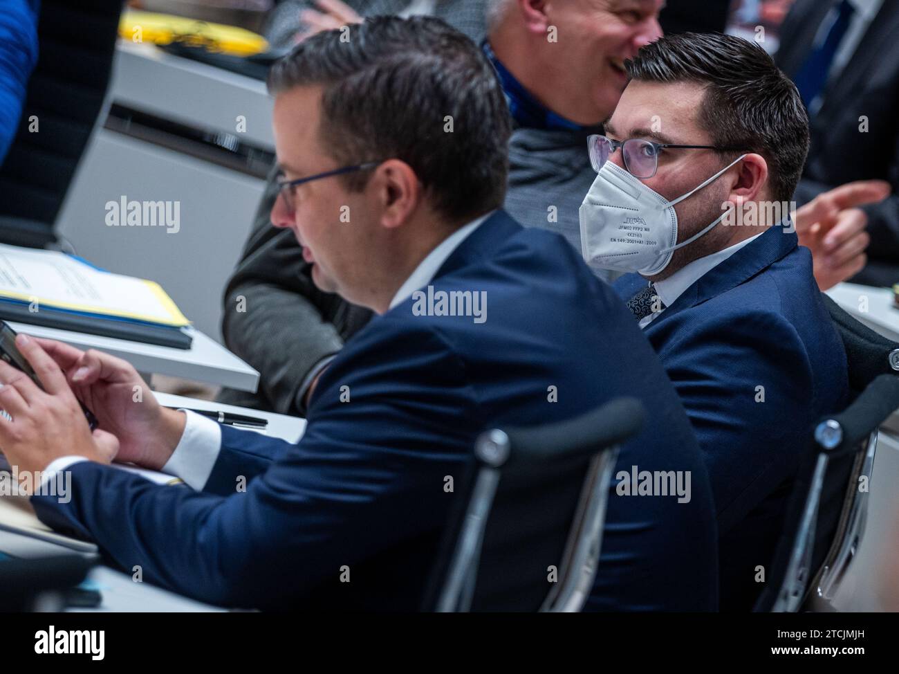 Schwerin, Germany. 13th Dec, 2023. Franz-Robert Liskow (r), leader of ...