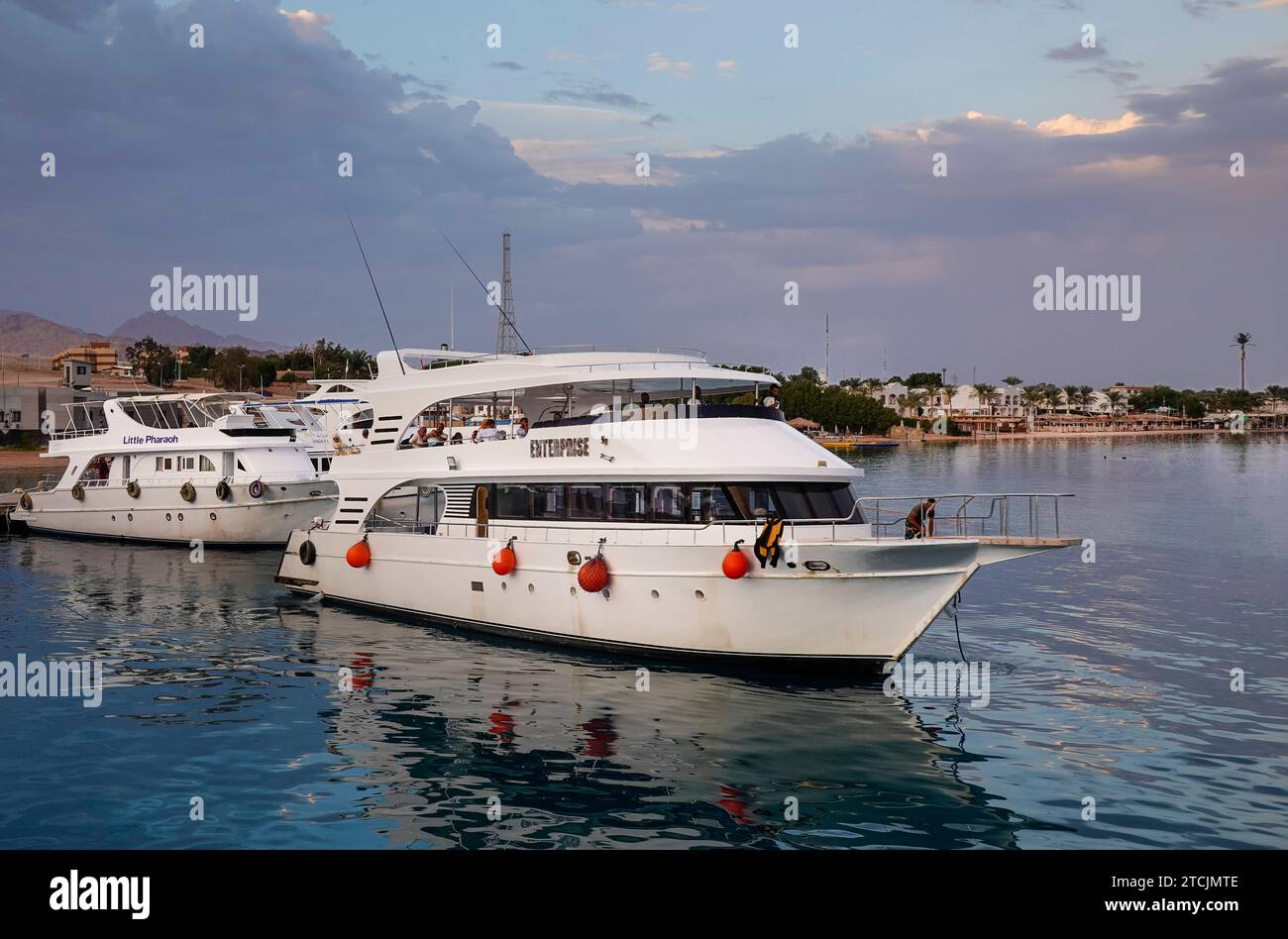 Tauchboote, Marina, Dahab, Golf von Akaba, Rotes Meer, Sinai, Ägypten ...