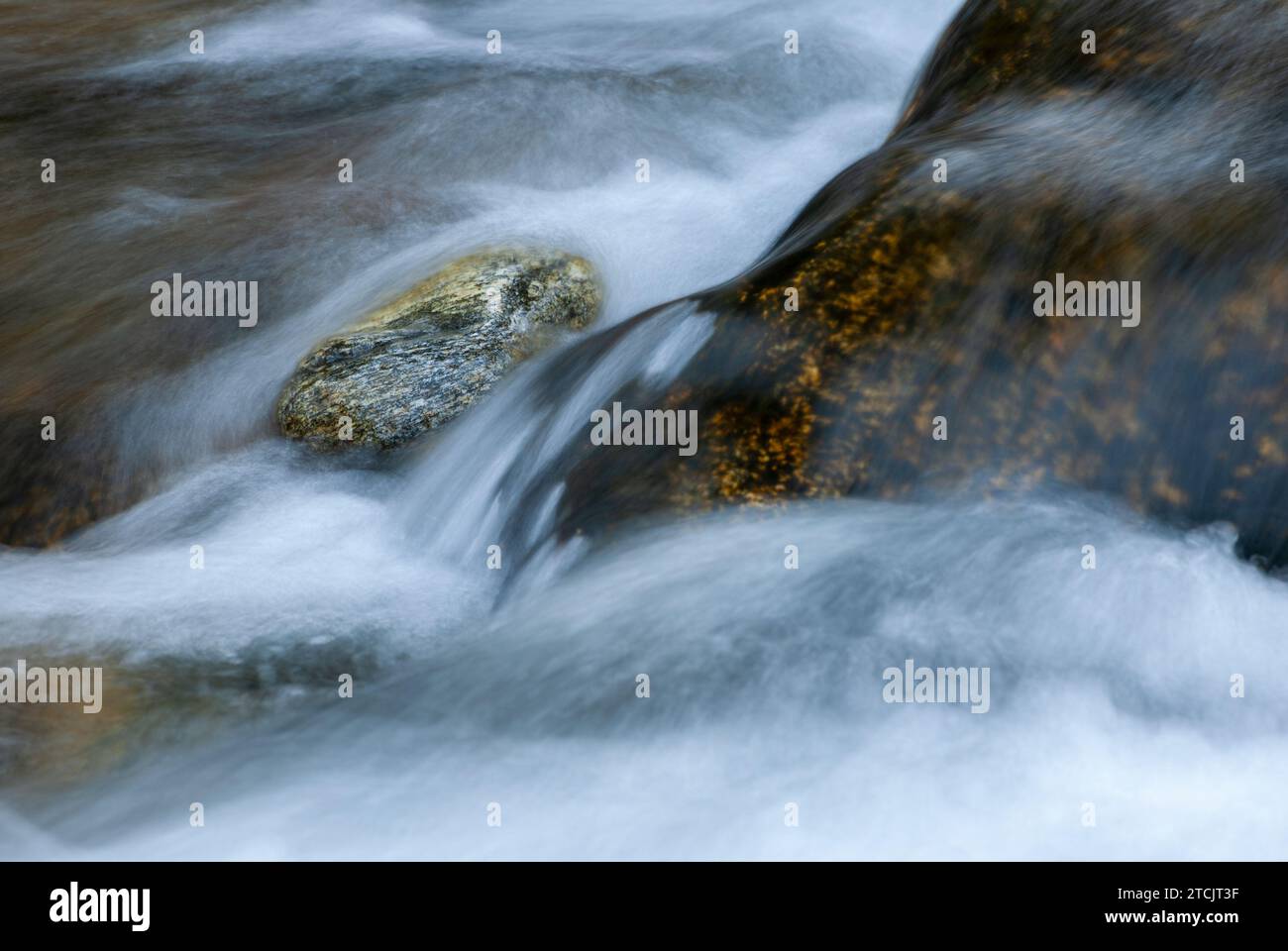 Sparkling river water flowing hi-res stock photography and images - Alamy