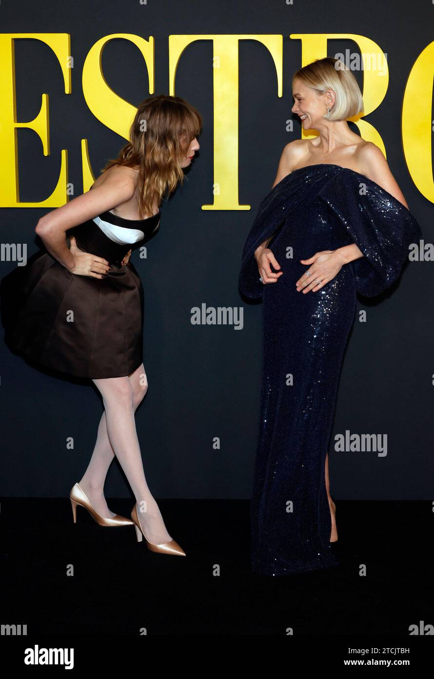 LOS ANGELES, CA -DECEMBER 12: Maya Hawke, Carey Mulligan at the LA ...