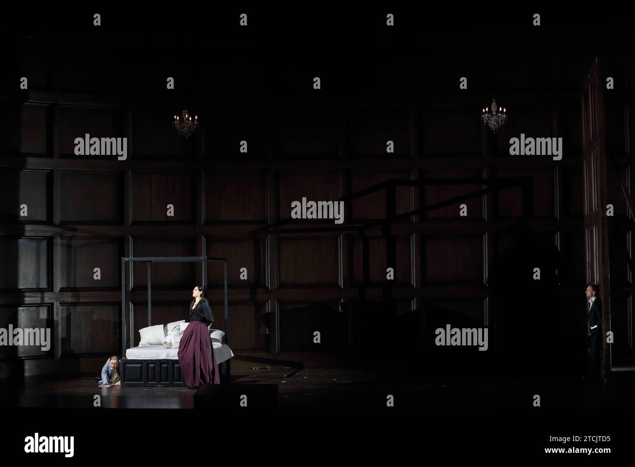 Karis Tucker als Smeton, Federica Lombardi als Anna Bolena und Padraic ...