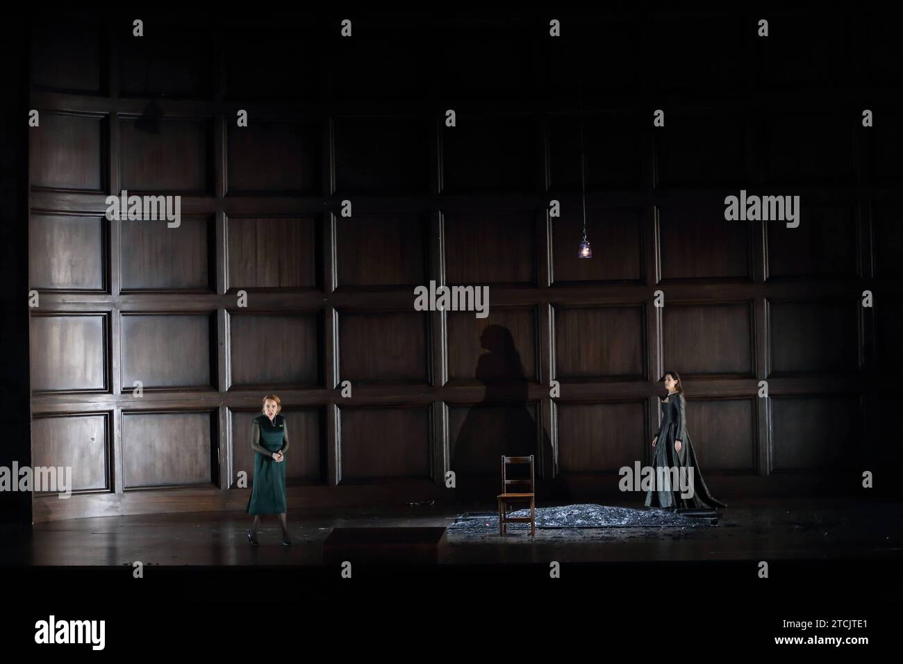 Vasilisa Berzhanskaya als Giovanna Seymour und Federica Lombardi als ...