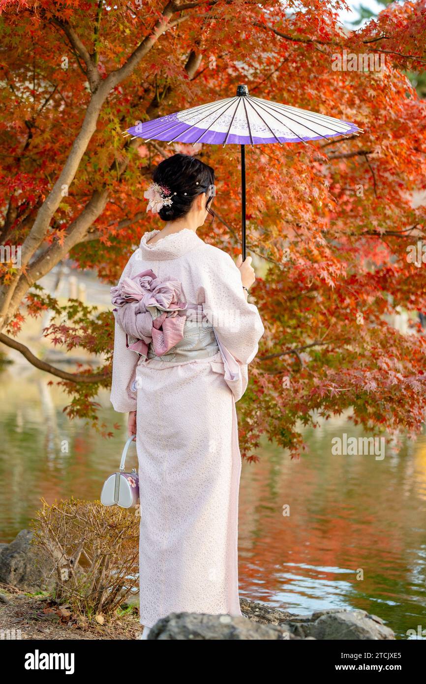 Japanese Kimono Portrait back view photography. Kyoto, Japan ...