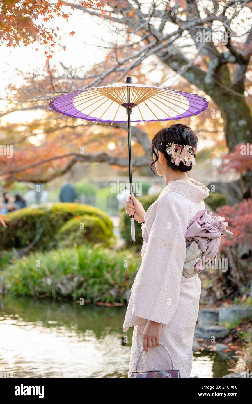 Japanese Kimono Portrait back view photography. Kyoto, Japan ...