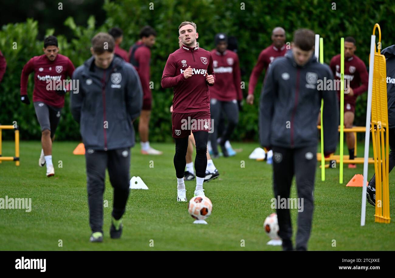 Romford, UK. 13th Dec, 2023. Dagenham East London 13th Dec 2023. Jarrod ...
