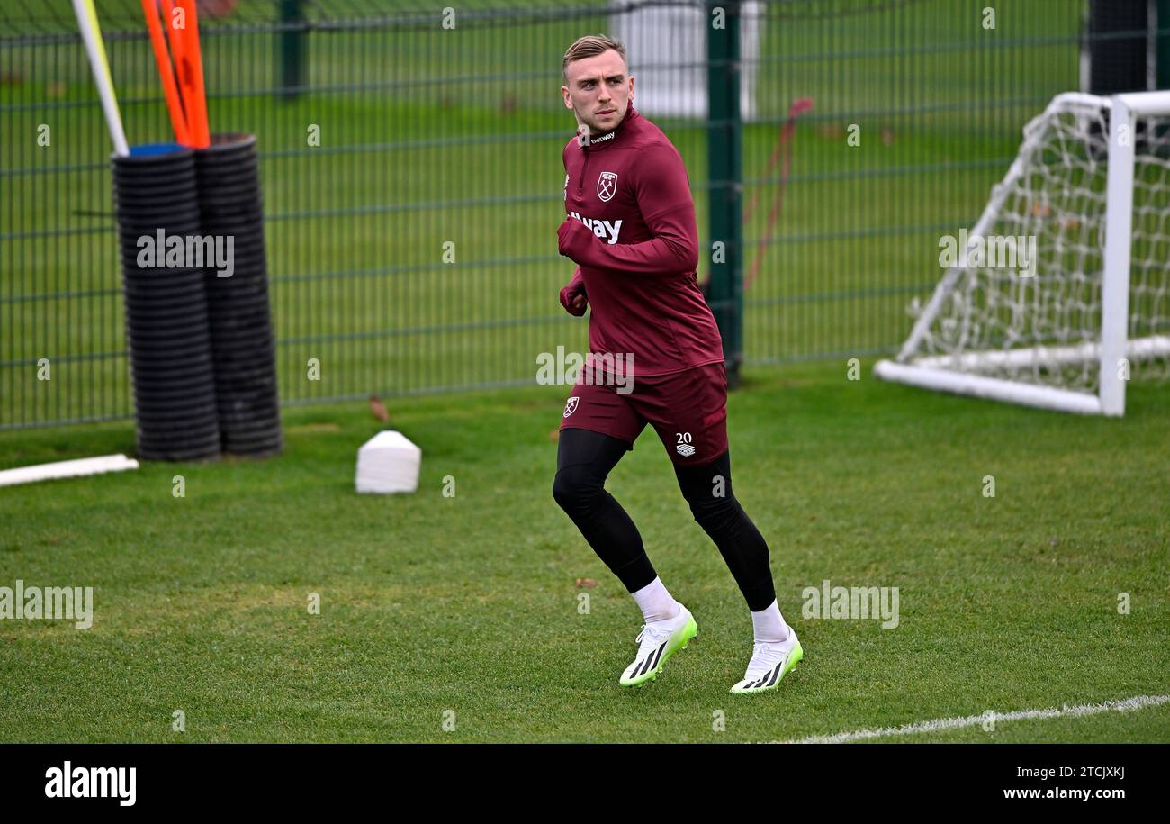 Romford, UK. 13th Dec, 2023. Dagenham East London 13th Dec 2023. Jarrod ...