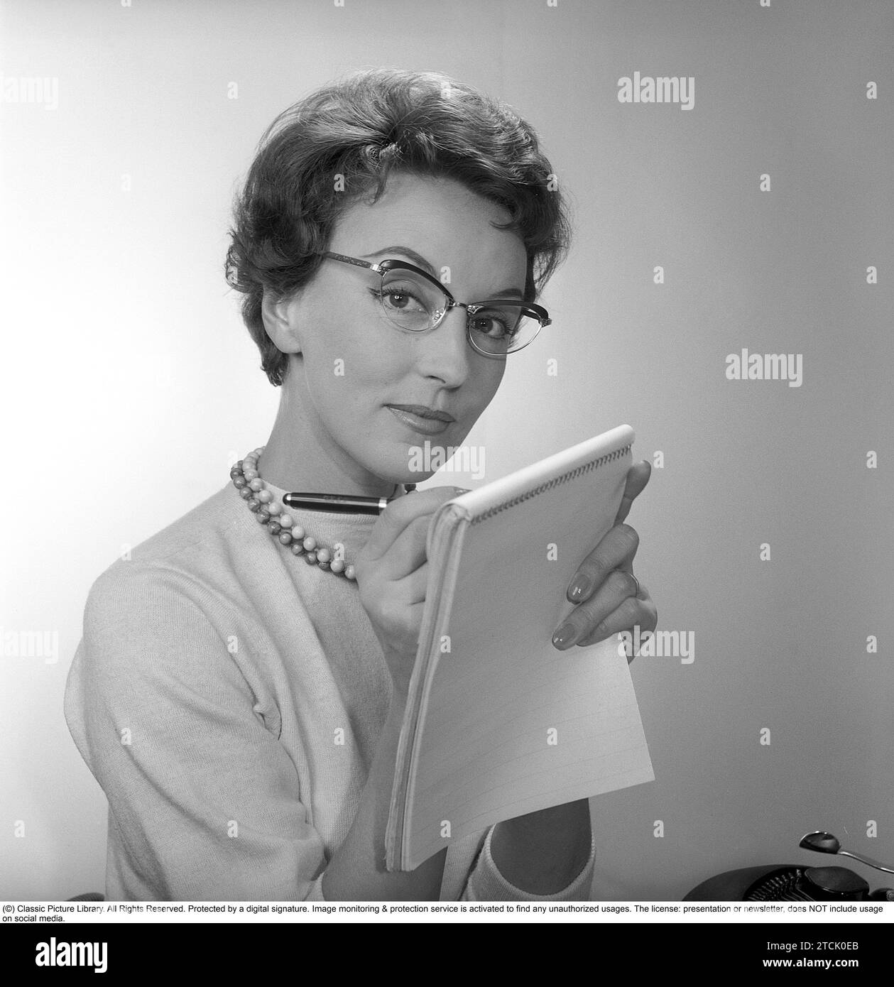 Typewriter 1950s hi-res stock photography and images - Alamy