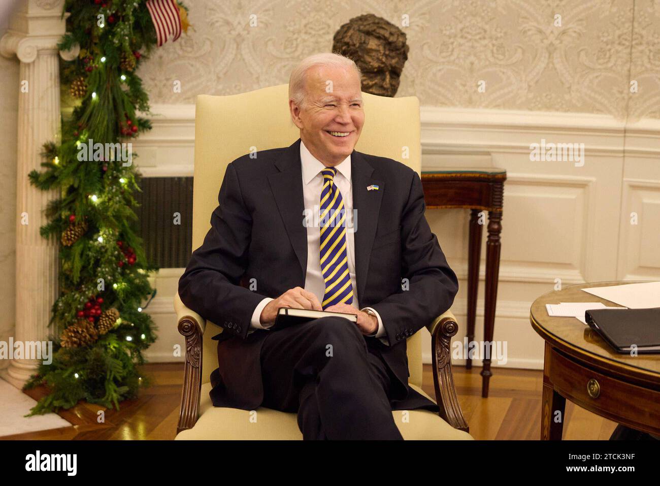 President joe biden smiling hi-res stock photography and images - Alamy