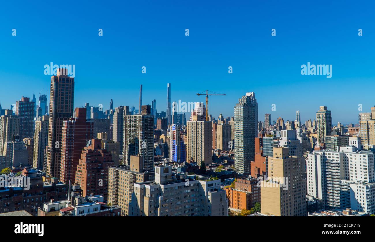 Aerial panorama view of Manhattan seen from Upper East Side rooftop ...